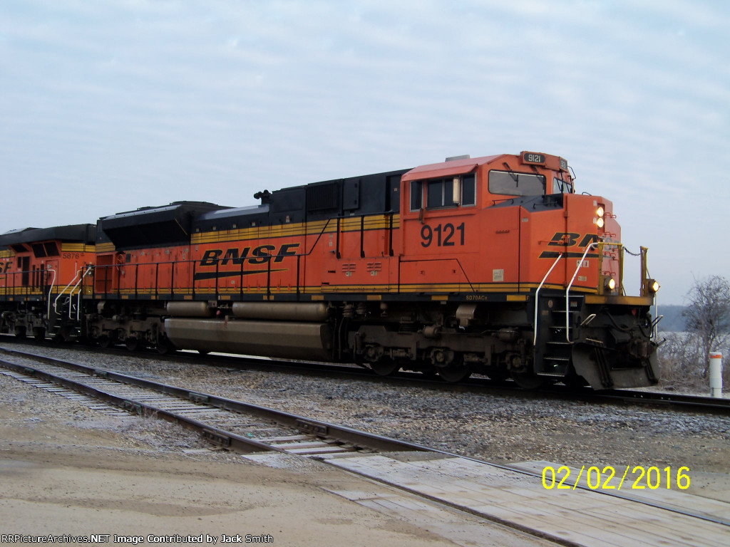 BNSF 9121